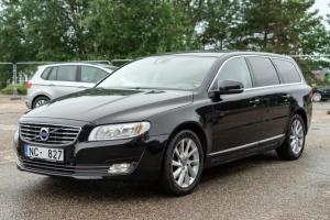 Melns Volvo V70 2014 Liepāja, ar dzinēja tilpumu 2.00 L un nobraukumu 306 tūkst. km par 9800 €, foto  vietnē AUTOMOTO.COM.LV