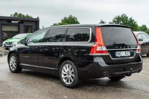 Melns Volvo V70 2014 Liepāja, ar dzinēja tilpumu 2.00 L un nobraukumu 306 tūkst. km par 9800 €, foto 3 vietnē AUTOMOTO.COM.LV