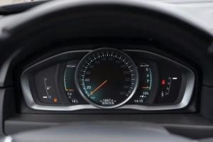 Melns Volvo V70 2014 Liepāja, ar dzinēja tilpumu 2.00 L un nobraukumu 306 tūkst. km par 9800 €, foto 15 vietnē AUTOMOTO.COM.LV