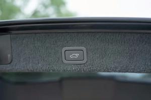 Melns Volvo V70 2014 Liepāja, ar dzinēja tilpumu 2.00 L un nobraukumu 306 tūkst. km par 9800 €, foto 26 vietnē AUTOMOTO.COM.LV