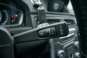 Melns Volvo V70 2014 Liepāja, ar dzinēja tilpumu 2.00 L un nobraukumu 306 tūkst. km par 9800 €, foto 28 vietnē AUTOMOTO.COM.LV