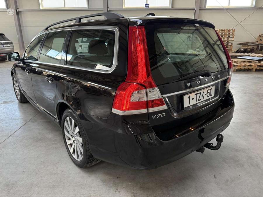 Black Volvo V70 2014 in Vilnius, with an engine capacity of 1.60 L and mileage of 307 thousand km for 5450 €, photo 9 on AUTOMOTO.COM.LV