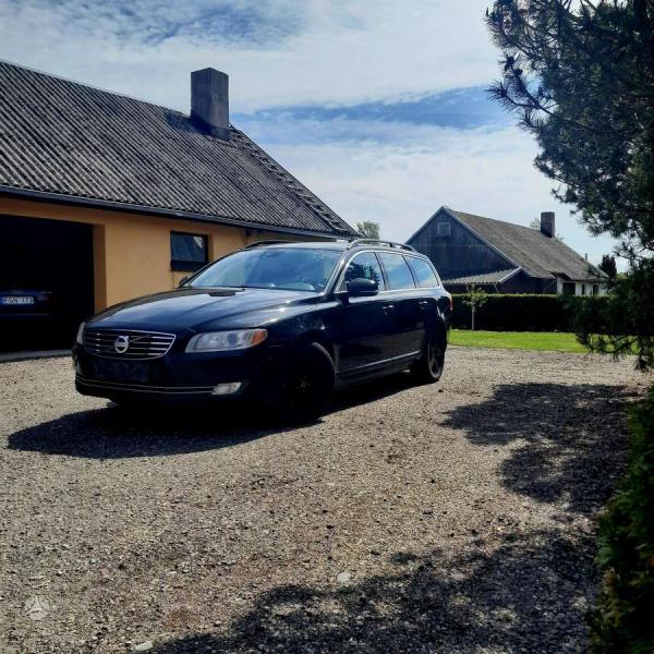 Melns Volvo V70 2014 Marijampole, ar dzinēja tilpumu 1.98 L un nobraukumu 420 tūkst. km par 2950 €, foto 1 vietnē AUTOMOTO.COM.LV
