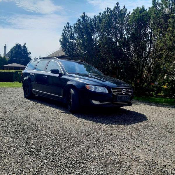 Melns Volvo V70 2014 Marijampole, ar dzinēja tilpumu 1.98 L un nobraukumu 420 tūkst. km par 2950 €, foto 2 vietnē AUTOMOTO.COM.LV