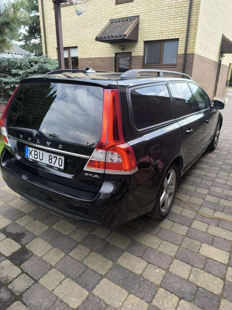 Melns Volvo V70 2014 Šauļi, ar dzinēja tilpumu 1.98 L un nobraukumu 249 tūkst. km par 6800 €, foto 6 vietnē AUTOMOTO.COM.LV