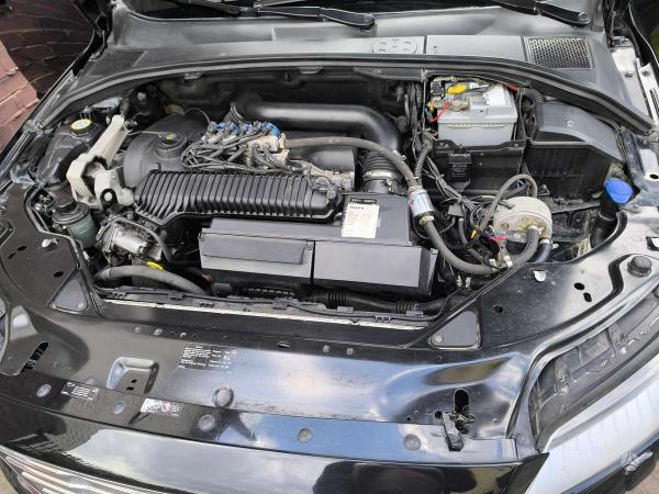Melns Volvo V70 2014 Šauļi, ar dzinēja tilpumu 1.98 L un nobraukumu 249 tūkst. km par 6800 €, foto 10 vietnē AUTOMOTO.COM.LV