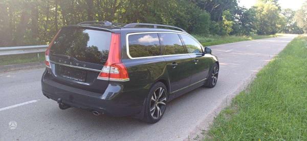 Melns Volvo V70 2014 Tauragė, ar dzinēja tilpumu 1.98 L un nobraukumu 250 tūkst. km par 5400 €, foto 4 vietnē AUTOMOTO.COM.LV
