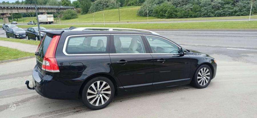 Melns Volvo V70 2014 Kauņa, ar dzinēja tilpumu 1.56 L un nobraukumu 249 tūkst. km par 5999 €, foto 4 vietnē AUTOMOTO.COM.LV