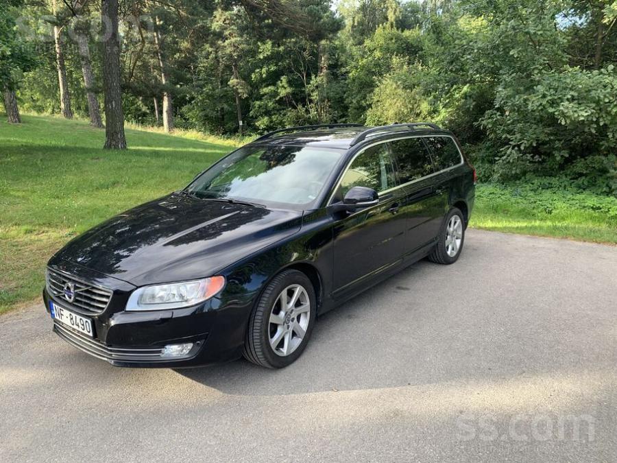 Black Volvo V70 2014 in Riga, with an engine capacity of 2.00 L and mileage of 330 thousand km for 3000 €, photo 3 on AUTOMOTO.COM.LV