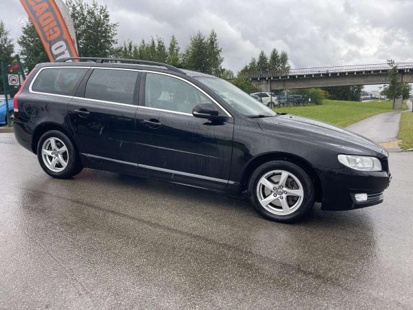 Melns Volvo V70 2014 Kauņa, ar dzinēja tilpumu 2.00 L un nobraukumu 21 tūkst. km par 6600 €, foto 7 vietnē AUTOMOTO.COM.LV