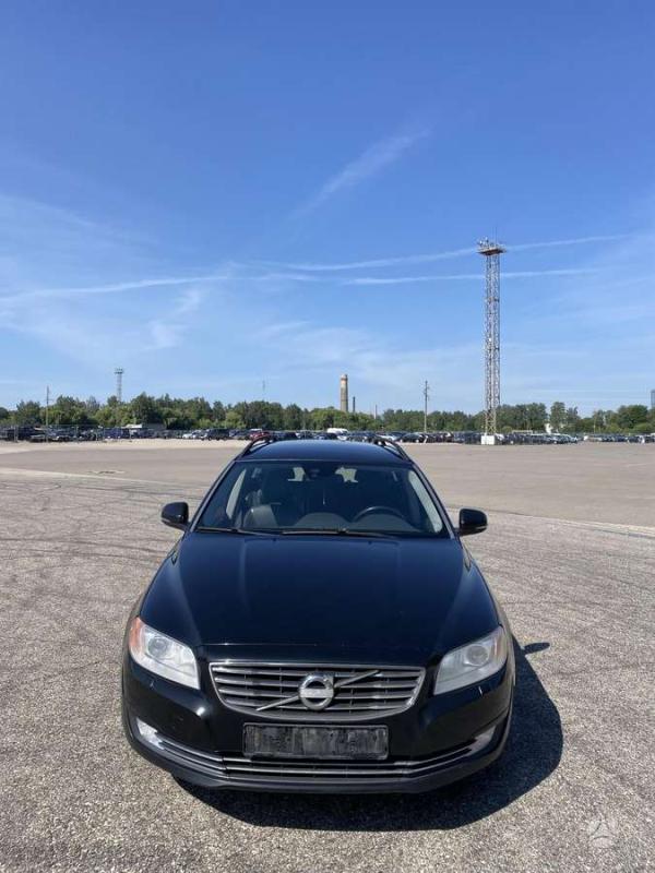 Black Volvo V70 2014 in Marijampole, with an engine capacity of 1.98 L and mileage of 311 thousand km for 5000 €, photo 2 on AUTOMOTO.COM.LV