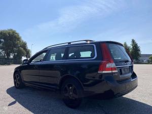 Melns Volvo V70 2014 Marijampole, ar dzinēja tilpumu 1.98 L un nobraukumu 311 tūkst. km par 5000 €, foto 4 vietnē AUTOMOTO.COM.LV