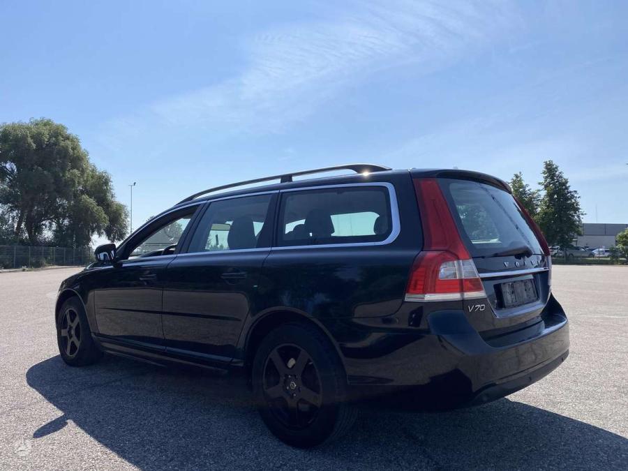 Melns Volvo V70 2014 Marijampole, ar dzinēja tilpumu 1.98 L un nobraukumu 311 tūkst. km par 5000 €, foto 4 vietnē AUTOMOTO.COM.LV
