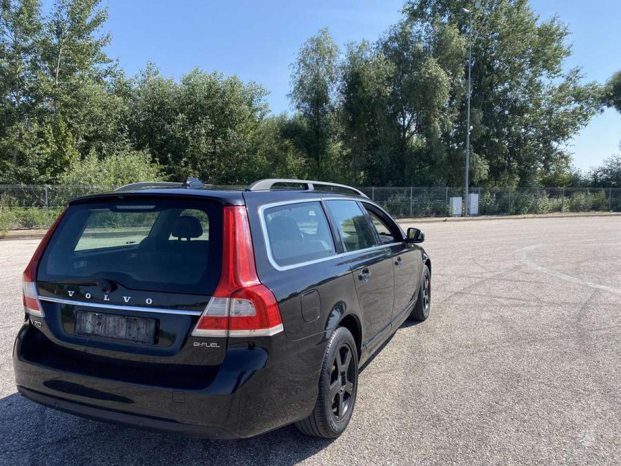 Melns Volvo V70 2014 Marijampole, ar dzinēja tilpumu 1.98 L un nobraukumu 311 tūkst. km par 5000 €, foto 6 vietnē AUTOMOTO.COM.LV
