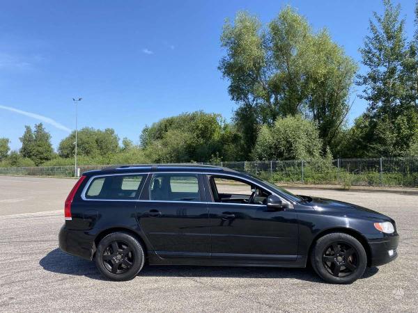 Black Volvo V70 2014 in Marijampole, with an engine capacity of 1.98 L and mileage of 311 thousand km for 5000 €, photo 6 on AUTOMOTO.COM.LV