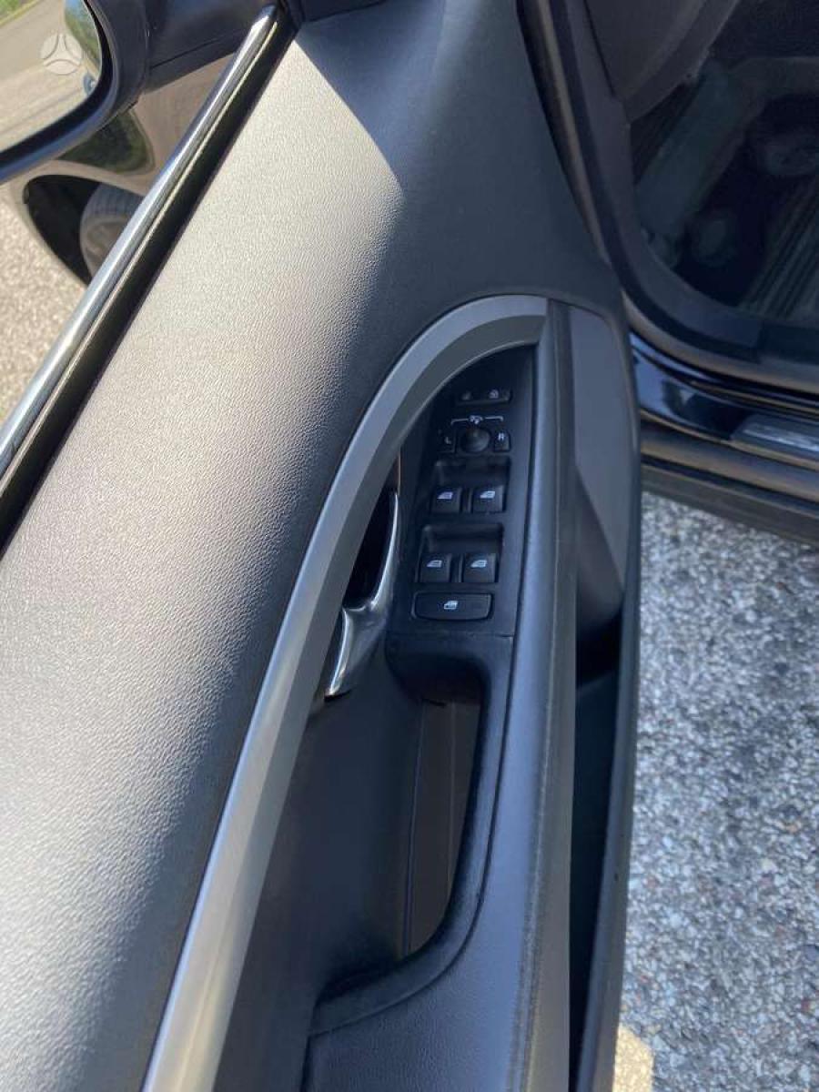 Melns Volvo V70 2014 Marijampole, ar dzinēja tilpumu 1.98 L un nobraukumu 311 tūkst. km par 5000 €, foto 10 vietnē AUTOMOTO.COM.LV
