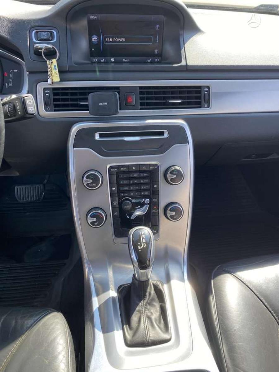 Melns Volvo V70 2014 Marijampole, ar dzinēja tilpumu 1.98 L un nobraukumu 311 tūkst. km par 5000 €, foto 14 vietnē AUTOMOTO.COM.LV
