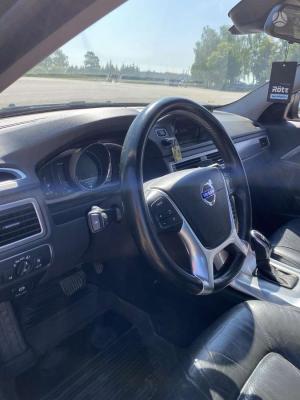 Melns Volvo V70 2014 Marijampole, ar dzinēja tilpumu 1.98 L un nobraukumu 311 tūkst. km par 5000 €, foto 15 vietnē AUTOMOTO.COM.LV