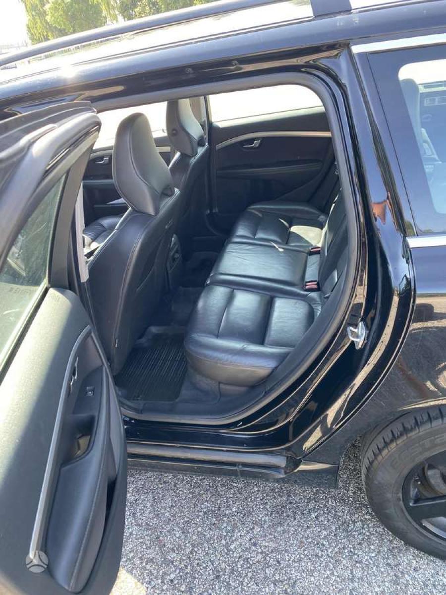 Melns Volvo V70 2014 Marijampole, ar dzinēja tilpumu 1.98 L un nobraukumu 311 tūkst. km par 5000 €, foto 17 vietnē AUTOMOTO.COM.LV