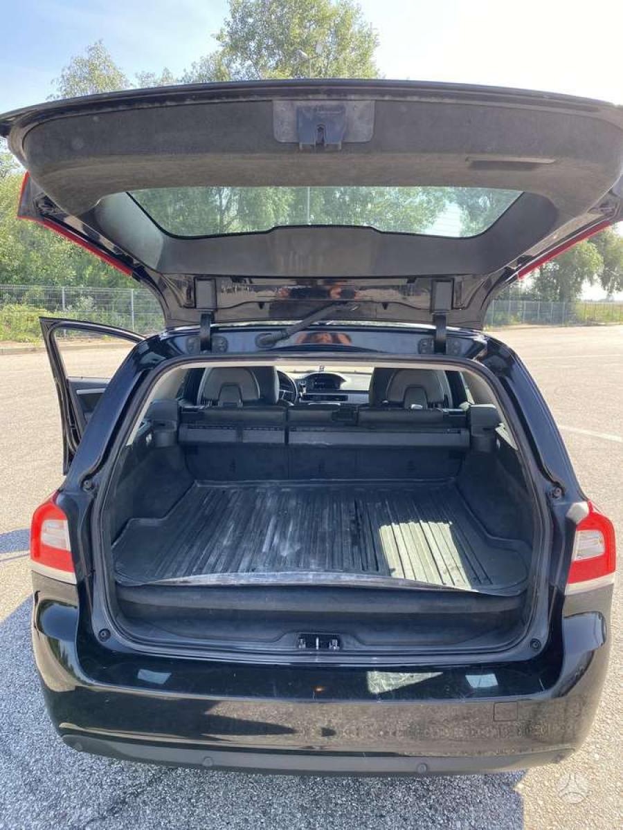 Melns Volvo V70 2014 Marijampole, ar dzinēja tilpumu 1.98 L un nobraukumu 311 tūkst. km par 5000 €, foto 18 vietnē AUTOMOTO.COM.LV