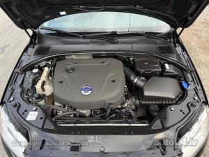 Black Volvo V70 2014 in Tallinn, with an engine capacity of 2.00 L and mileage of 279 thousand km for 7990 €, photo 4 on AUTOMOTO.COM.LV