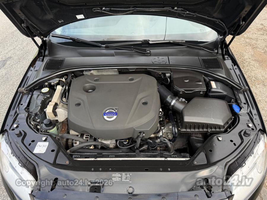 Black Volvo V70 2014 in Tallinn, with an engine capacity of 2.00 L and mileage of 279 thousand km for 7990 €, photo 4 on AUTOMOTO.COM.LV
