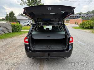 Black Volvo V70 2014 in Tallinn, with an engine capacity of 2.00 L and mileage of 279 thousand km for 7990 €, photo 10 on AUTOMOTO.COM.LV