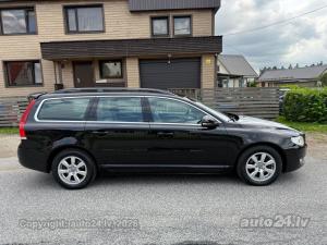Black Volvo V70 2014 in Tallinn, with an engine capacity of 2.00 L and mileage of 279 thousand km for 7990 €, photo 14 on AUTOMOTO.COM.LV