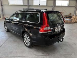 Melns Volvo V70 2014 Viļņa, ar dzinēja tilpumu 1.60 L un nobraukumu 301 tūkst. km par 5400 €, foto 13 vietnē AUTOMOTO.COM.LV