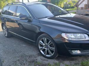 Black Volvo V70 2014 in Vilnius, with an engine capacity of 1.97 L and mileage of 370 thousand km for 3900 €, photo 3 on AUTOMOTO.COM.LV