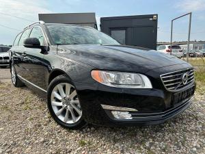 Black Volvo V70 2014 in Vilnius, with an engine capacity of 1.56 L and mileage of 216 thousand km for 8590 €, photo 7 on AUTOMOTO.COM.LV