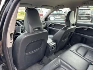 Black Volvo V70 2014 in Vilnius, with an engine capacity of 1.56 L and mileage of 216 thousand km for 8590 €, photo 22 on AUTOMOTO.COM.LV