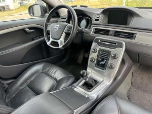 Black Volvo V70 2014 in Vilnius, with an engine capacity of 1.56 L and mileage of 216 thousand km for 8590 €, photo 28 on AUTOMOTO.COM.LV