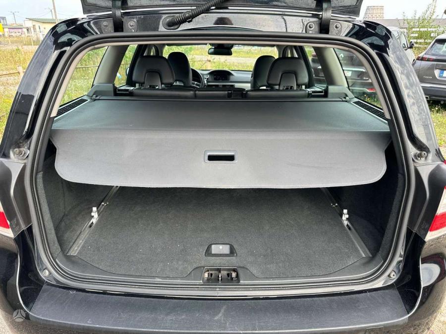 Black Volvo V70 2014 in Vilnius, with an engine capacity of 1.56 L and mileage of 216 thousand km for 8590 €, photo 31 on AUTOMOTO.COM.LV