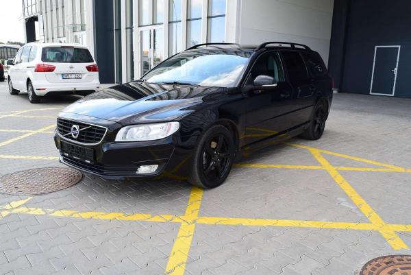 Черный Вольво В70 2014 в Вильнюс, объемом двигателя 1.97 л и пробегом 303 тыс. км за 6500 €, фото 3 на AUTOMOTO.COM.LV