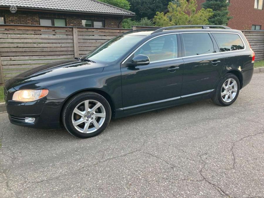 Melns Volvo V70 2014 Kauņa, ar dzinēja tilpumu 1.98 L un nobraukumu 240 tūkst. km par 8100 €, foto 3 vietnē AUTOMOTO.COM.LV