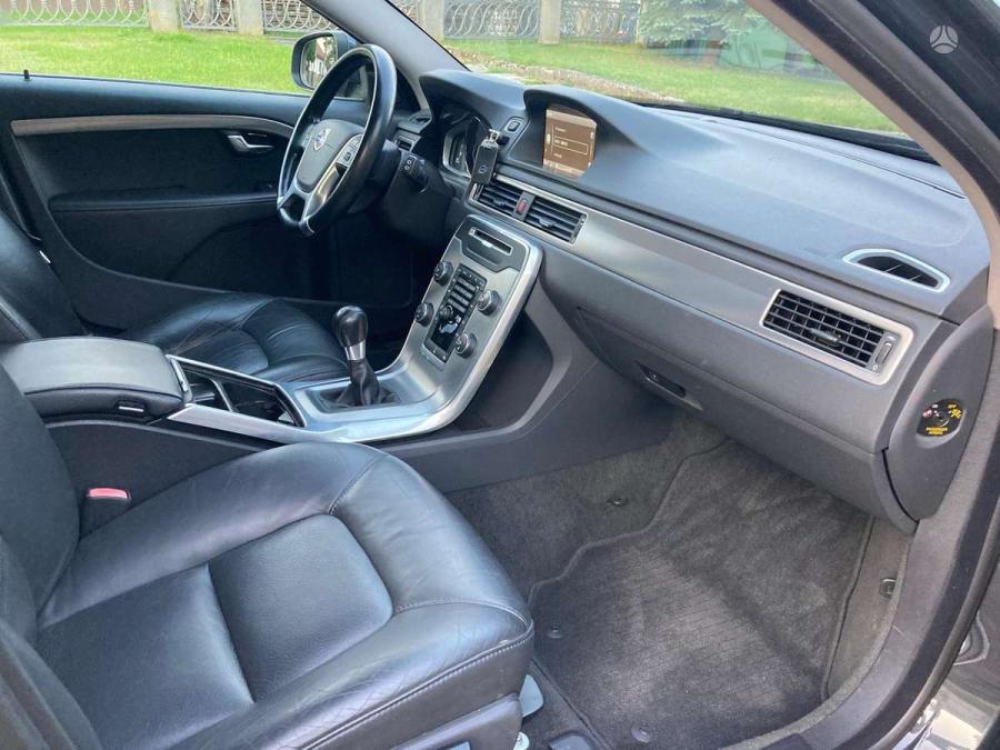 Melns Volvo V70 2014 Kauņa, ar dzinēja tilpumu 1.98 L un nobraukumu 240 tūkst. km par 8100 €, foto 9 vietnē AUTOMOTO.COM.LV