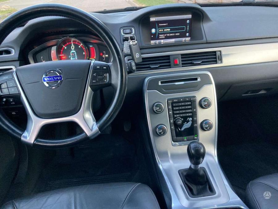 Melns Volvo V70 2014 Kauņa, ar dzinēja tilpumu 1.98 L un nobraukumu 240 tūkst. km par 8100 €, foto 10 vietnē AUTOMOTO.COM.LV