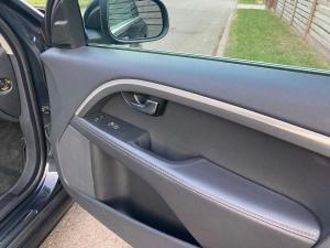 Melns Volvo V70 2014 Kauņa, ar dzinēja tilpumu 1.98 L un nobraukumu 240 tūkst. km par 8100 €, foto 12 vietnē AUTOMOTO.COM.LV