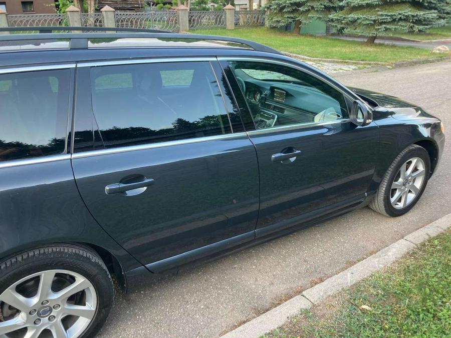 Melns Volvo V70 2014 Kauņa, ar dzinēja tilpumu 1.98 L un nobraukumu 240 tūkst. km par 8100 €, foto 14 vietnē AUTOMOTO.COM.LV