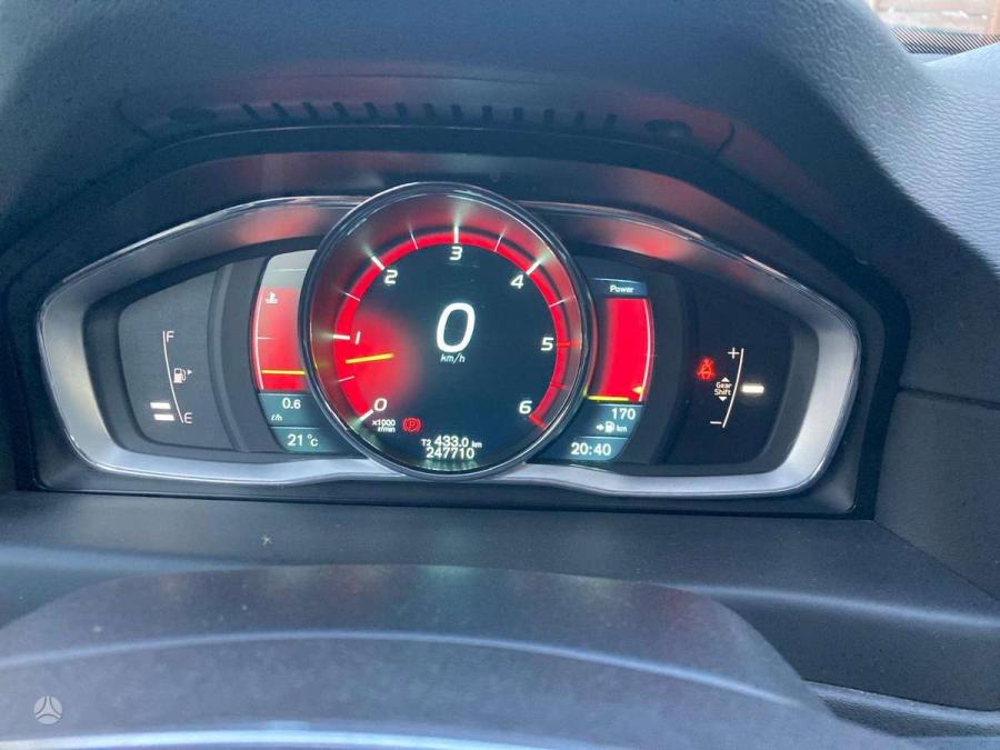 Melns Volvo V70 2014 Kauņa, ar dzinēja tilpumu 1.98 L un nobraukumu 240 tūkst. km par 8100 €, foto 15 vietnē AUTOMOTO.COM.LV
