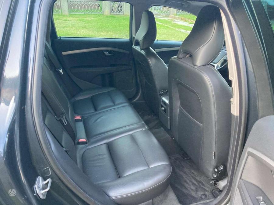 Melns Volvo V70 2014 Kauņa, ar dzinēja tilpumu 1.98 L un nobraukumu 240 tūkst. km par 8100 €, foto 17 vietnē AUTOMOTO.COM.LV