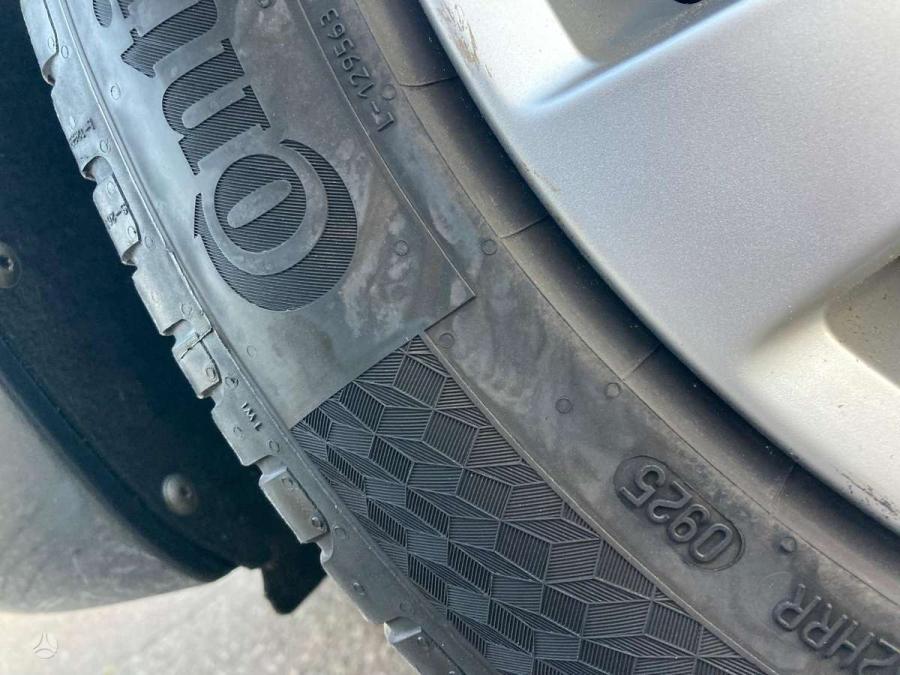 Melns Volvo V70 2014 Kauņa, ar dzinēja tilpumu 1.98 L un nobraukumu 240 tūkst. km par 8100 €, foto 20 vietnē AUTOMOTO.COM.LV