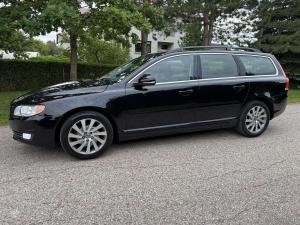 Melns Volvo V70 2014 Alīta, ar dzinēja tilpumu 1.60 L un nobraukumu 304 tūkst. km par 5350 €, foto 8 vietnē AUTOMOTO.COM.LV