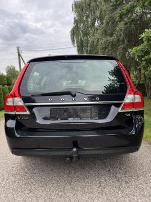 Melns Volvo V70 2014 Alīta, ar dzinēja tilpumu 1.60 L un nobraukumu 304 tūkst. km par 5350 €, foto 11 vietnē AUTOMOTO.COM.LV