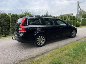 Melns Volvo V70 2014 Alīta, ar dzinēja tilpumu 1.60 L un nobraukumu 304 tūkst. km par 5350 €, foto 13 vietnē AUTOMOTO.COM.LV