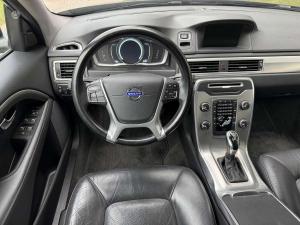 Melns Volvo V70 2014 Alīta, ar dzinēja tilpumu 1.60 L un nobraukumu 304 tūkst. km par 5350 €, foto 23 vietnē AUTOMOTO.COM.LV