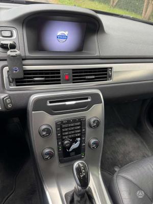 Melns Volvo V70 2014 Alīta, ar dzinēja tilpumu 1.60 L un nobraukumu 304 tūkst. km par 5350 €, foto 26 vietnē AUTOMOTO.COM.LV