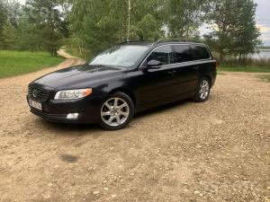 Melns Volvo V70 2014 Jēkabpils, ar dzinēja tilpumu 2.00 L un nobraukumu 396 tūkst. km par 4650 €, foto  vietnē AUTOMOTO.COM.LV