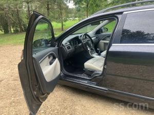 Melns Volvo V70 2014 Jēkabpils, ar dzinēja tilpumu 2.00 L un nobraukumu 396 tūkst. km par 4650 €, foto 15 vietnē AUTOMOTO.COM.LV